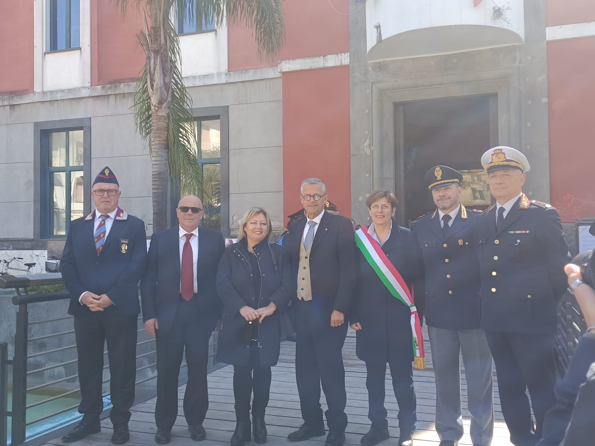 "Un viaggio tra storia e memoria ": la mostra delle uniformi storiche ...